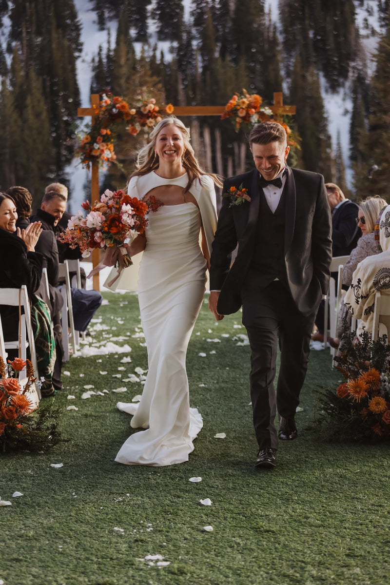 Grace Bride Kelsey in the Phoebe Gown – Grace Loves Lace AU